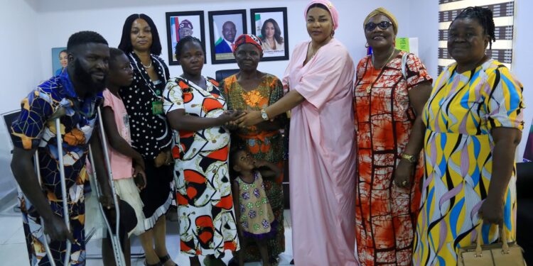 Edo Ministry Reunites Missing Elderly Woman With Family After Week-Long ...